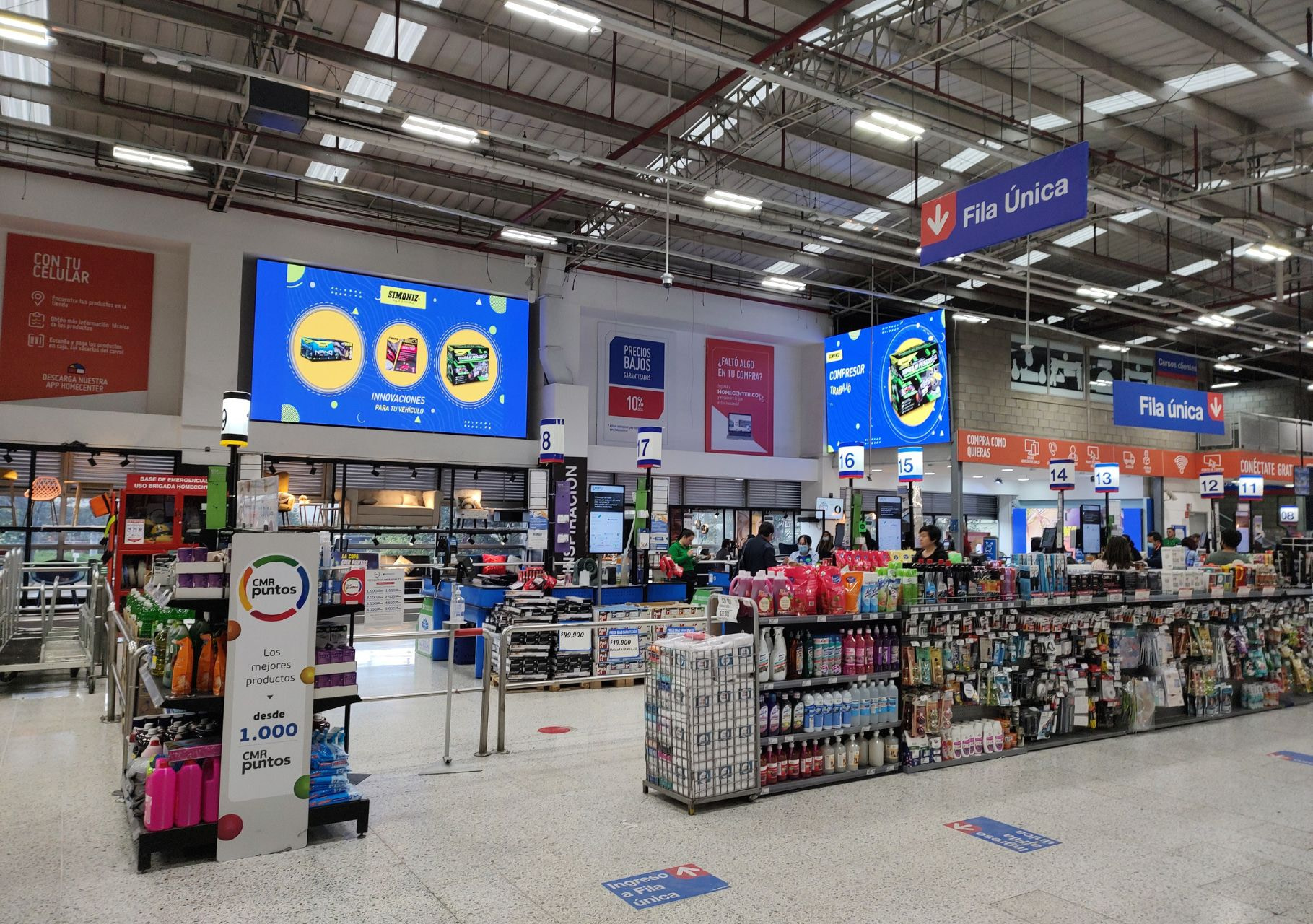 Digital Screens for Retail - Enmedio